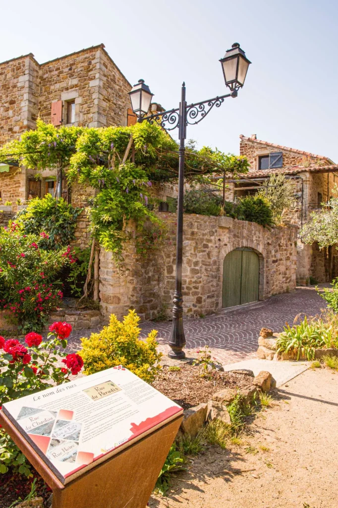 Ailhon & Vinezac, villages du sud - en Ardèche